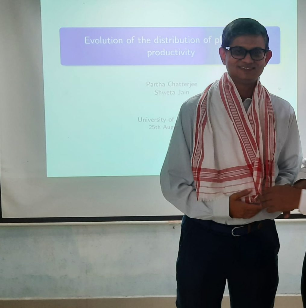 Evolution of the Distribution of Plant Level Productivity | - IndCareer ...