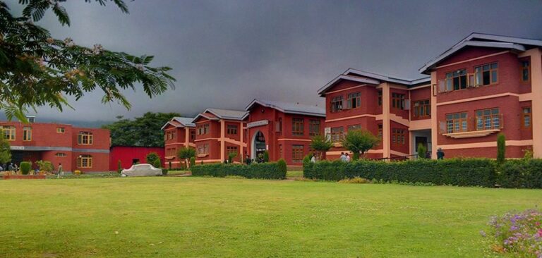 Three Engineering Students from IUST Chosen to Attend Summer Camp in Poland - IndCareer News